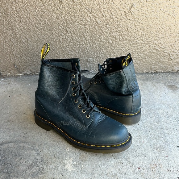 Dr. Martens | Shoes | Dr Martens Forest Green Pebble Leather 8 Eye ...
